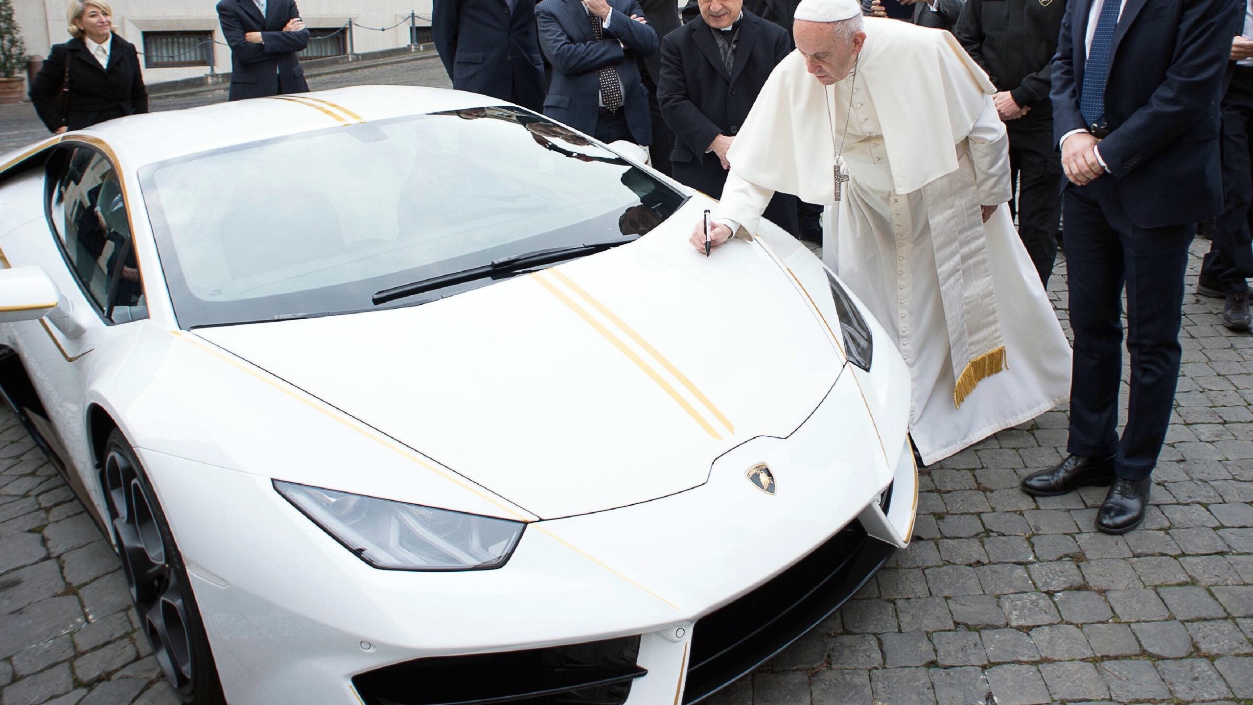 Descubre el Lamborghini más costoso del mundo: ¡Te sorprenderás!