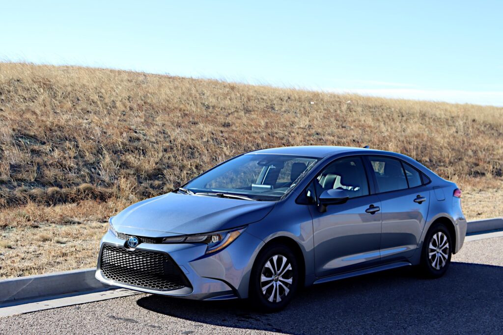 Descubre el Toyota Corolla Hybrid 125H Active Tech 5P: El coche más ...